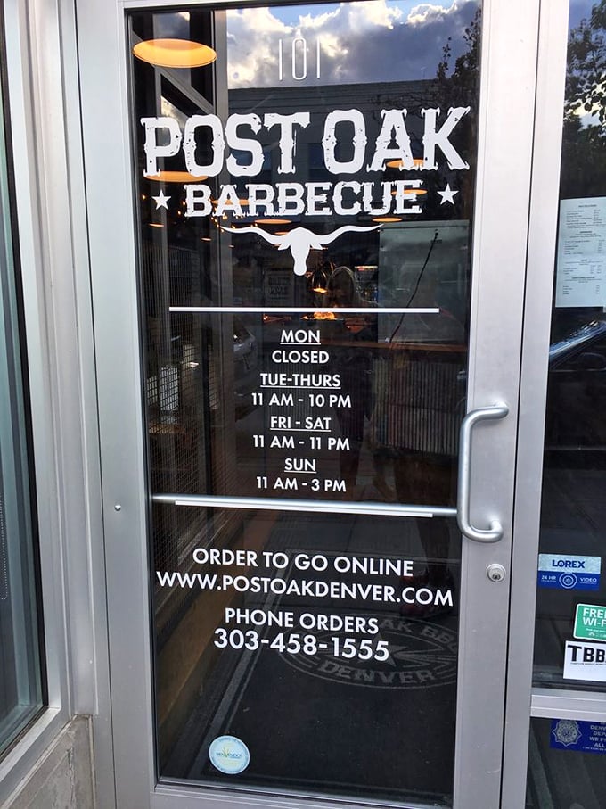 The door tells you when to come, but your nose will remind you when you're away too long.