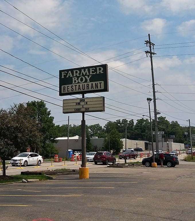 The roadside beacon that's guided hungry Ohioans through breakfast emergencies for generations &ndash; no GPS required.