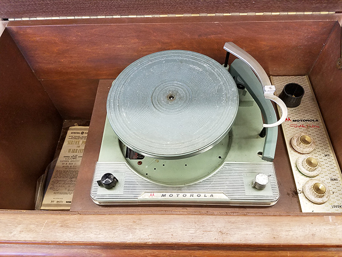 This mint-green Motorola record player isn't just vintage&mdash;it's the physical embodiment of warm sound and Sunday afternoons that today's Bluetooth speakers can't replicate.