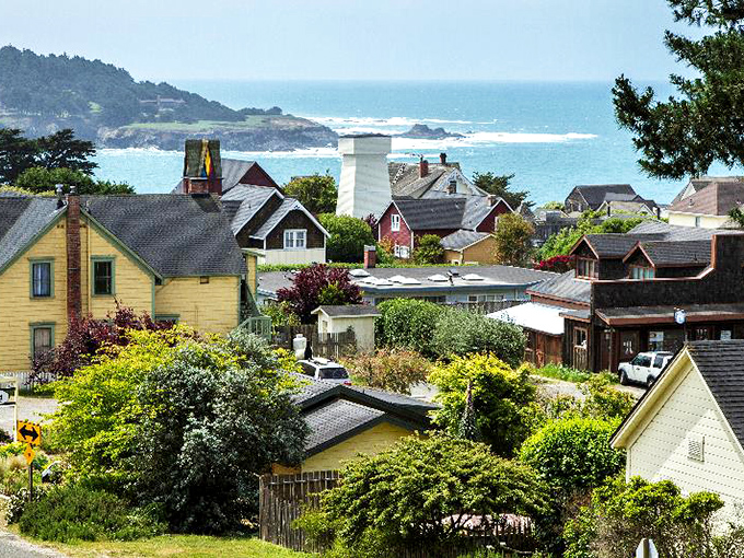 Victorian charm perches on dramatic headlands where this artistic village surveys the wild Mendocino coastline below.
