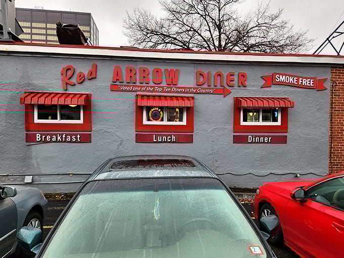 The Red Arrow's iconic facade has welcomed presidents, celebrities, and hungry locals alike—all equal in the eyes of their legendary pancakes.
