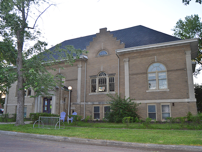 That stately courthouse anchors the community like the neighborhood's favorite grandfather telling stories on the porch.
