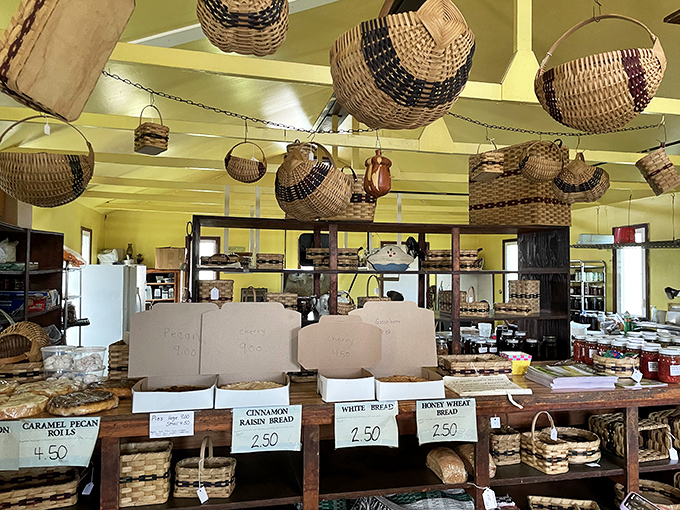 Handwoven baskets hang like delicious chandeliers above fresh-baked bread. Martha Stewart would approve, but the Amish perfected it first.