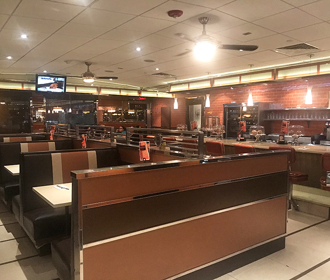 Booths designed for lingering conversations and spontaneous laughter. Where "just a quick bite" turns into two hours of solving the world's problems.