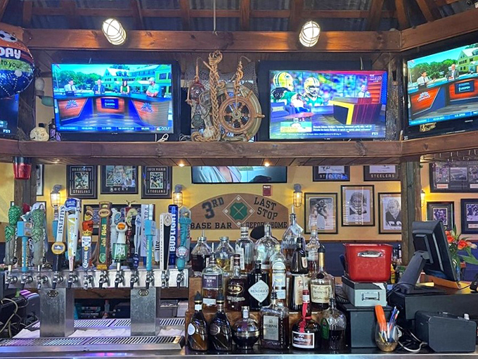 The "3rd Base Bar" hits a home run with its impressive selection. Multiple screens ensure you never miss a play while enjoying your favorite libation.