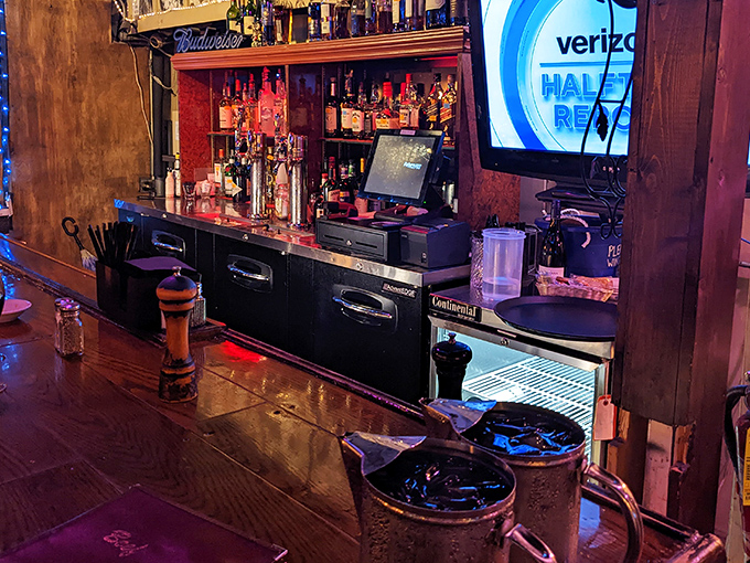 The bar isn't trying to reinvent mixology&mdash;it's perfecting the classics that have been complementing great steaks for generations.