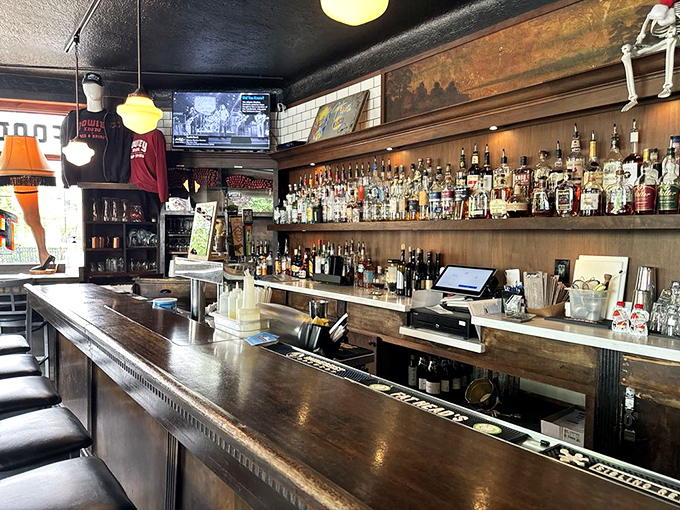 Behind this bar lies liquid happiness in countless forms – from local craft beers to the kind of cocktails that make you forget what day it is.