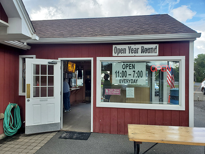 Open year-round? Now that's the kind of commitment to hot dogs that builds legends and loyal followings alike.