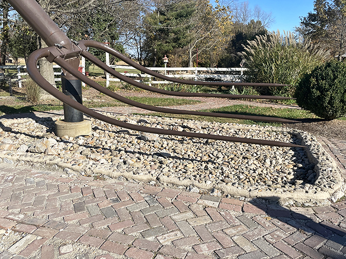 The business end of this record-breaking implement features tines so massive they make you reconsider the phrase "needle in a haystack."