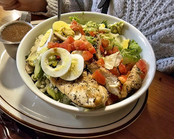 A Cobb salad that actually makes eating vegetables feel like an indulgence. This bowl contains more color than a Pixar movie and twice the satisfaction.