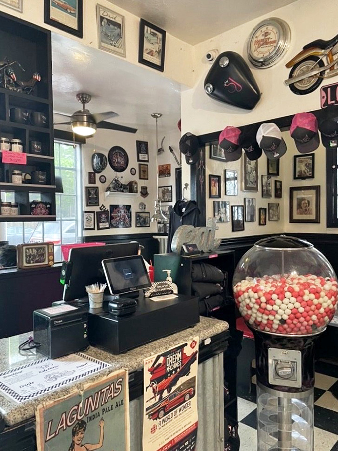 Bubble gum machine meets vintage decor at the counter. The perfect spot to watch short-order magic happen while sipping endless coffee.