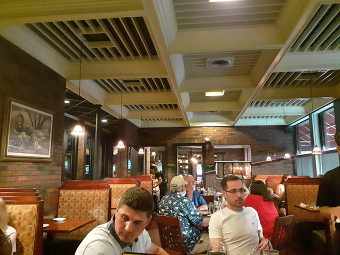 A dining room filled with the pleasant hum of conversation&mdash;the soundtrack to good food being enjoyed without pretension.