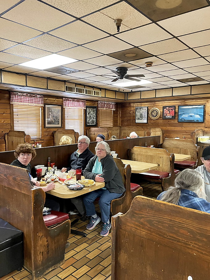 Multi-generational dining at its finest. These wooden booths have hosted first dates, family reunions, and Tuesday lunch specials for decades.
