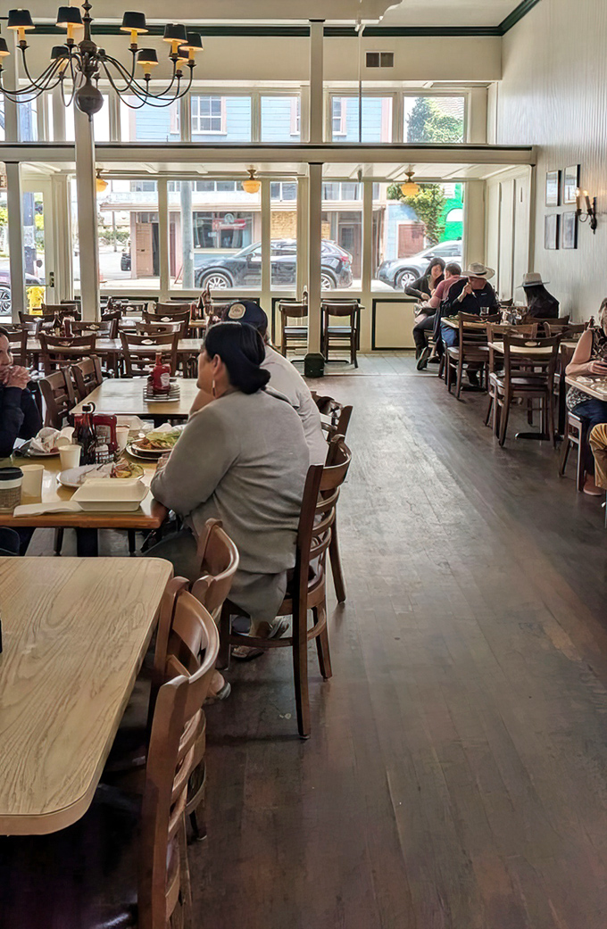 A dining room filled with the happy murmur of people experiencing what might be the best meal of their vacation. Food joy, captured.