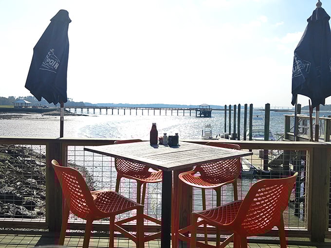 The kind of waterfront table that makes you wonder if you should cancel your afternoon plans and order another round. 