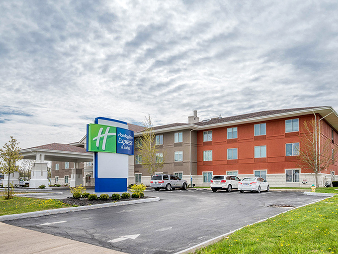 Modern amenities meet small-town hospitality at Holiday Inn Express, where you'll sleep soundly without counting dollar signs.