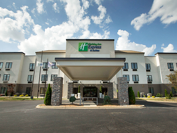 Modern accommodations that prove you can experience history without sleeping on a mattress that remembers the Civil War firsthand.