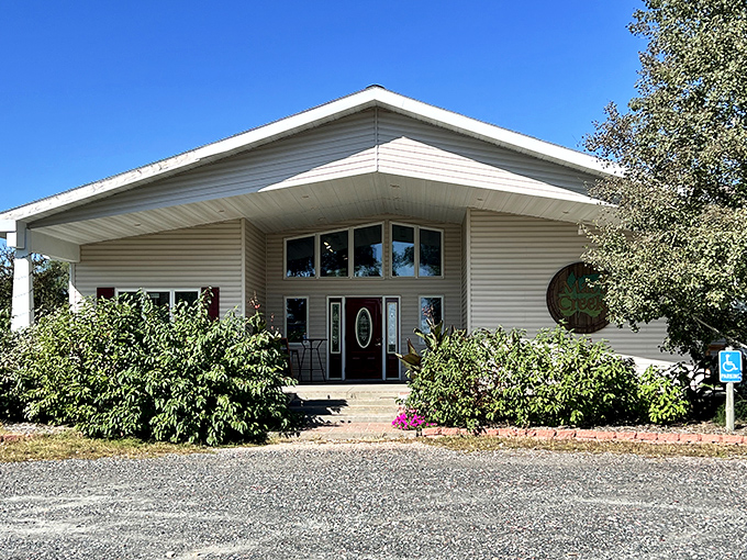Mac's Creek Winery proves Nebraska soil grows more than corn and soybeans. Wine country, prairie style&mdash;no California attitude required.