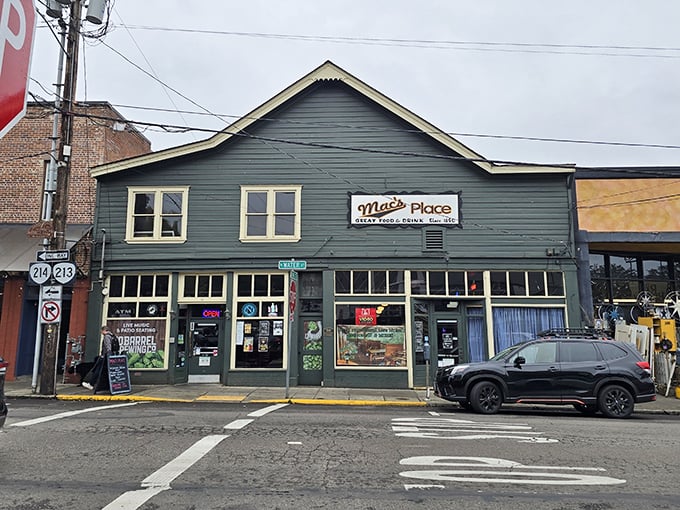 Mac's Place embodies that perfect small-town establishment where regulars have their usual orders memorized and newcomers are welcomed with genuine curiosity.