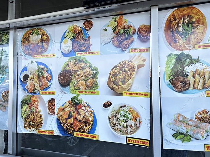 Food photos that actually look like what you'll be served&mdash;a rare and beautiful thing in restaurant advertising.