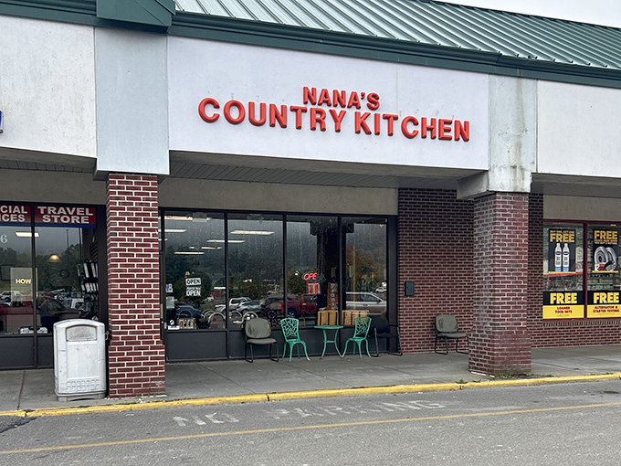 Nana's Country Kitchen looks like the kind of place where the waitress calls you "honey" and the pie crust is actually homemade.
