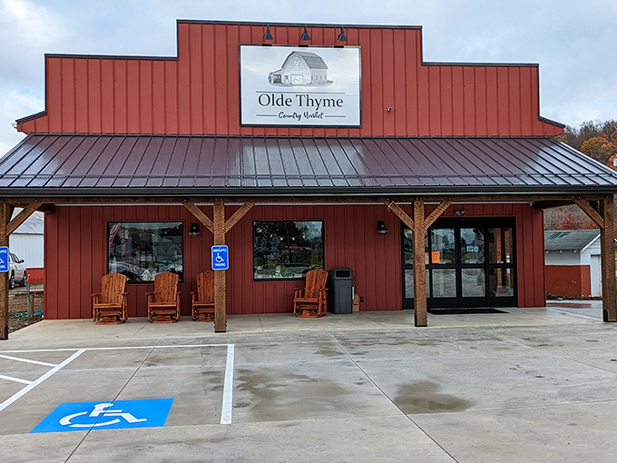 Olde Thyme Country Market's rustic red exterior promises comfort foods that would make your grandmother nod in approval.
