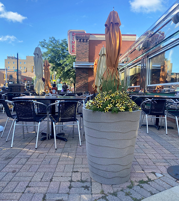 Summer dining al fresco&mdash;where your pancakes come with a side of people-watching and downtown Sioux Falls charm.