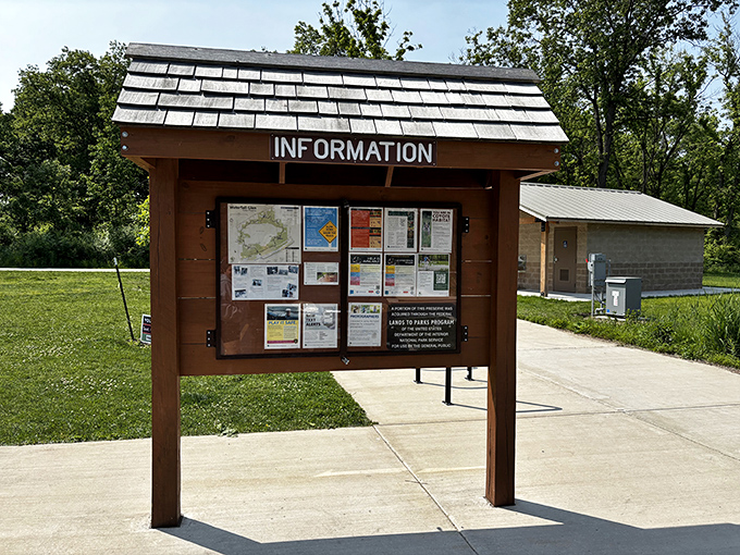 The information kiosk&mdash;wilderness's version of Google, but with fewer ads and better scenery. Knowledge without needing a Wi-Fi password.