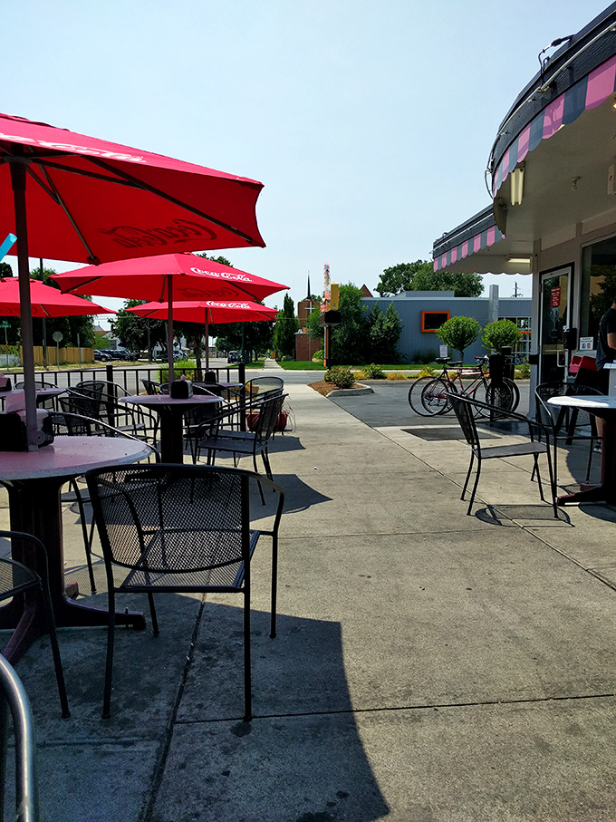 When the weather cooperates, these red umbrellas shelter the happiest diners in Boise from everything except pure satisfaction.