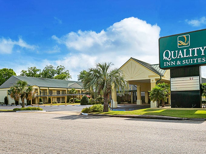 Palm trees and Southern hospitality await at the Quality Inn, where Lake Eufaula adventures begin with a comfortable home base.