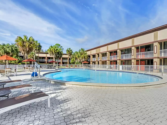 Affordable accommodations with that essential Florida amenity&mdash;a pool that's practically begging you to float away your afternoon.