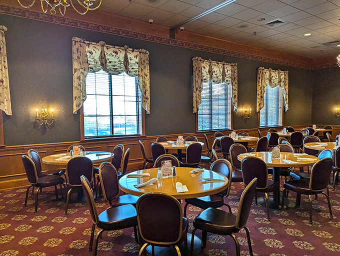 Dining room elegance meets country comfort. Traditional decor and round tables create the perfect setting for the feast of your life.