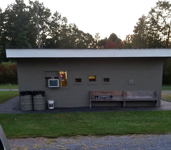 The no-frills concession building promises simple pleasures and friendly service. Those wooden benches have heard decades of "I'll be right back" promises.