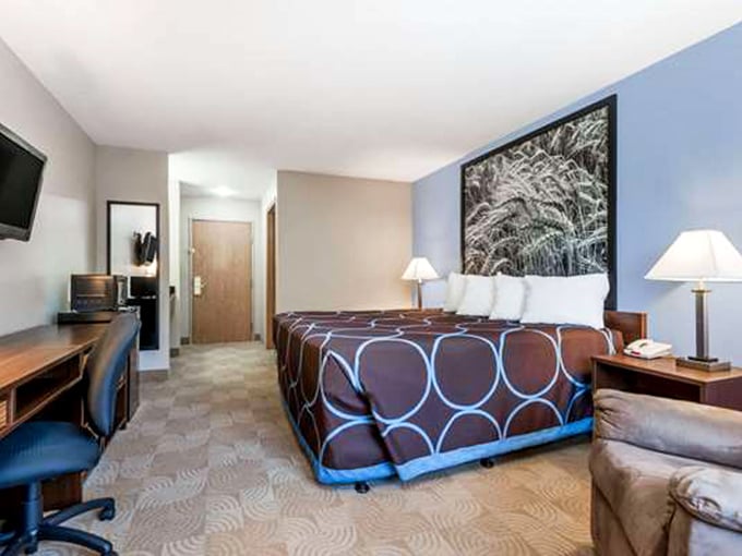 Clean, comfortable accommodations await visitors at Super 8, proving you don't need to spend a fortune for a good night's sleep in Beloit.