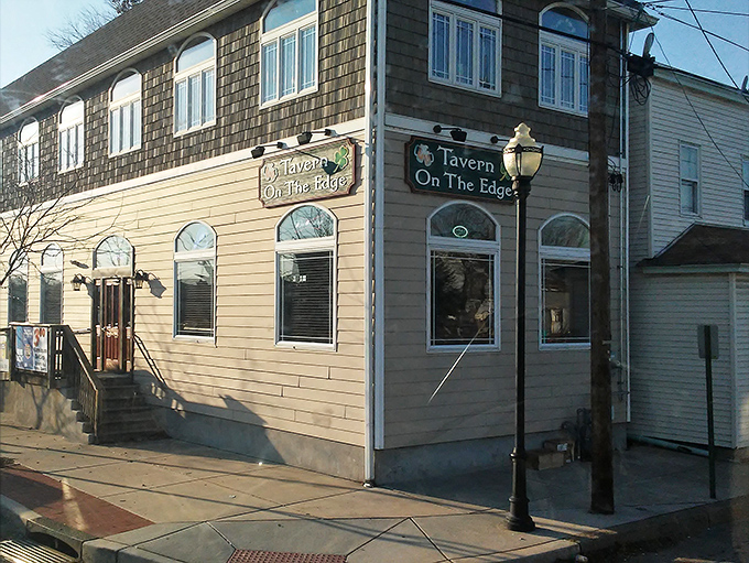 Tavern On The Edge provides neighborhood conviviality without pretentious pricing&mdash;where Social Security checks can still cover an occasional night out with friends.