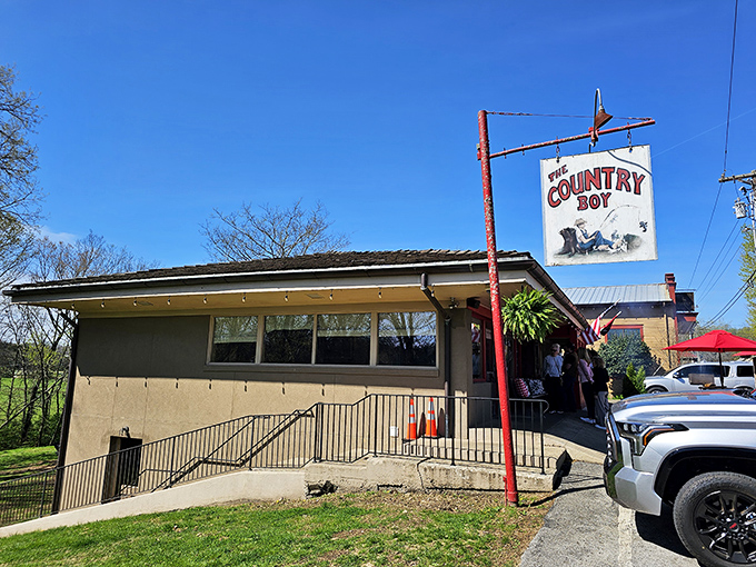 Country Boy Restaurant isn't trying to be fancy&mdash;they're too busy perfecting the art of Southern comfort food that hugs your soul.