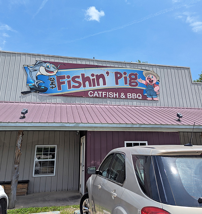 The Fishin' Pig proves you don't need fancy tablecloths for memorable meals. Catfish and BBQ—the comfort food combo retirement dreams are made of.