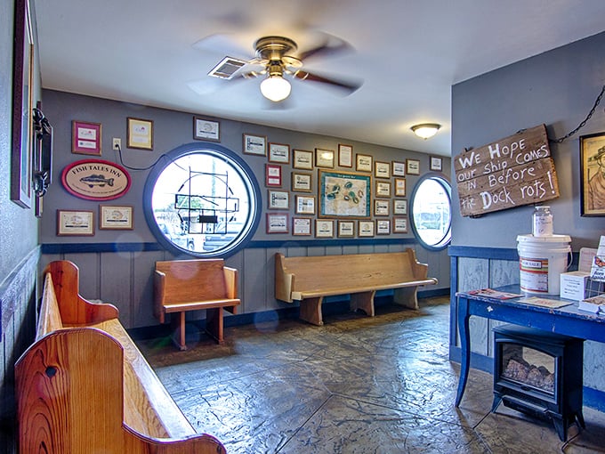 The waiting area's porthole windows and wooden benches set the stage for what's to come&mdash;a dining experience that honors Arkansas's waterways.