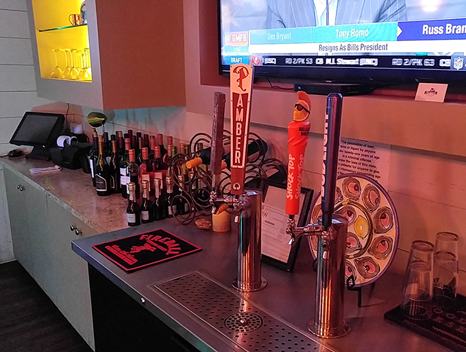 The bar where sweet tea and cold beer flow like the nearby May River &ndash; liquid refreshment for seafood-induced happiness.