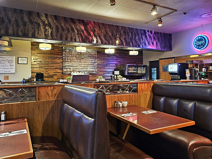 Classic American diner booths&mdash;where countless family discussions, first dates, and business deals have unfolded over plates of eggs and pancakes.