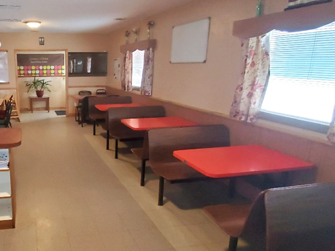 The red-topped booths aren't trying to be Instagram-worthy&mdash;they're designed for comfort during long conversations and second helpings.