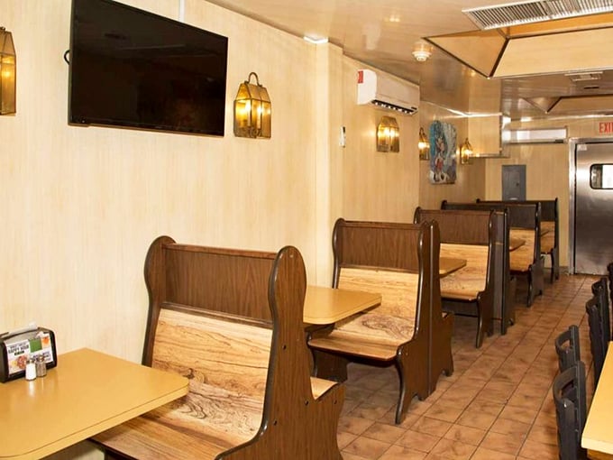 These booths have witnessed countless first dates, family celebrations, and the sacred ritual of deciding whether to order dessert.