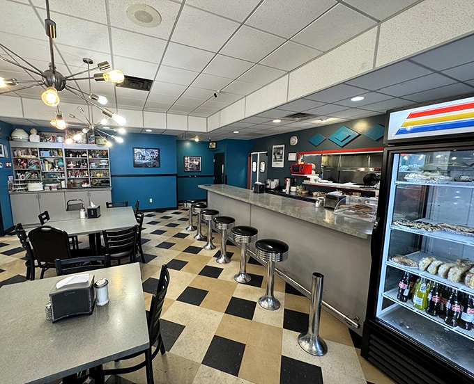 Counter seating: where solo diners become part of the diner family and the coffee refills flow as freely as the conversation.