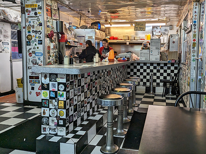 Counter seating isn't just efficient &ndash; it's theater with a view of the griddle, where breakfast symphonies are conducted with spatulas instead of batons.