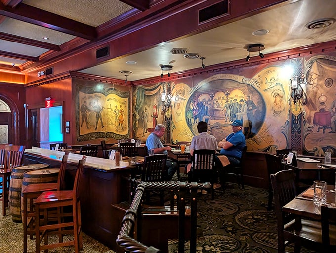 The murals tell stories of the Old West&mdash;providing dinner entertainment that doesn't require a Wi-Fi password or battery charge.
