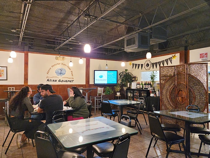 Watching fellow diners enjoy their meals confirms you've made excellent life choices by walking through that door today.