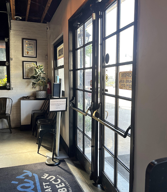 The entrance to meat paradise, complete with industrial-chic details. Those black-framed windows have witnessed countless barbecue pilgrimages.
