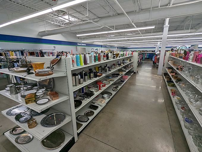 Kitchenware alley, where forgotten fondue sets and perfectly seasoned cast iron pans await their second chapter.