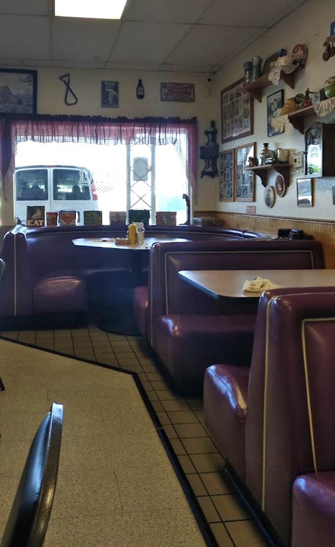 Cozy corner booths bathed in natural light offer the perfect vantage point for people-watching while awaiting your breakfast feast.