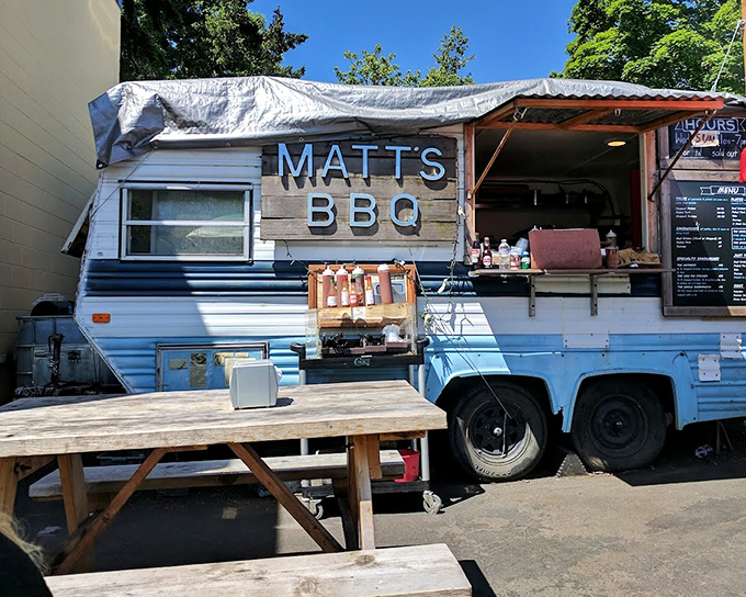 The original food truck still holding court. Matt's proves that greatness doesn't require granite countertops&mdash;just wood, fire, and serious know-how.
